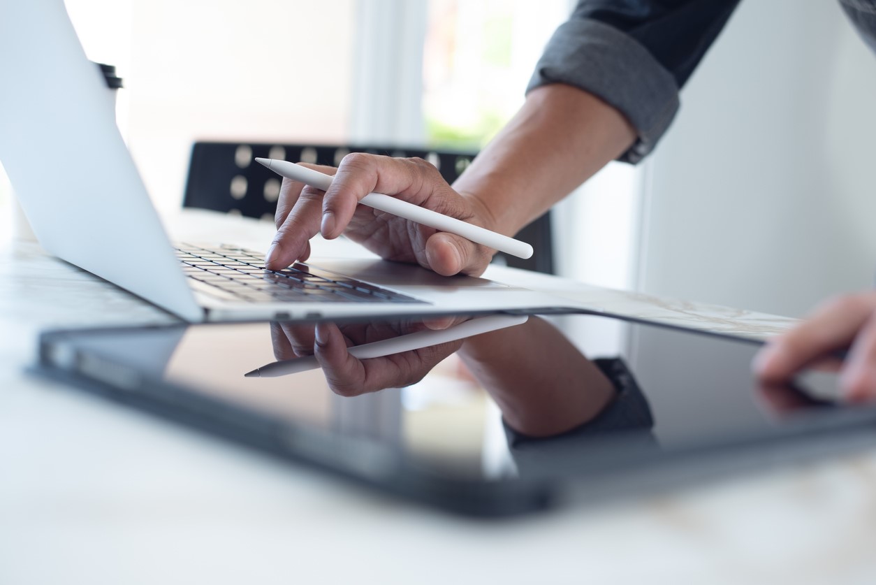 Finaxy Group | Assurance Véhicule hybride de prestige - Finaxy Group